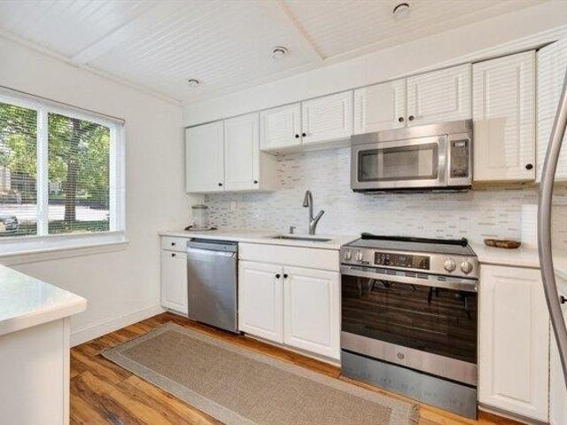 condo with 2 bedroom, Hingham MA ES104113965