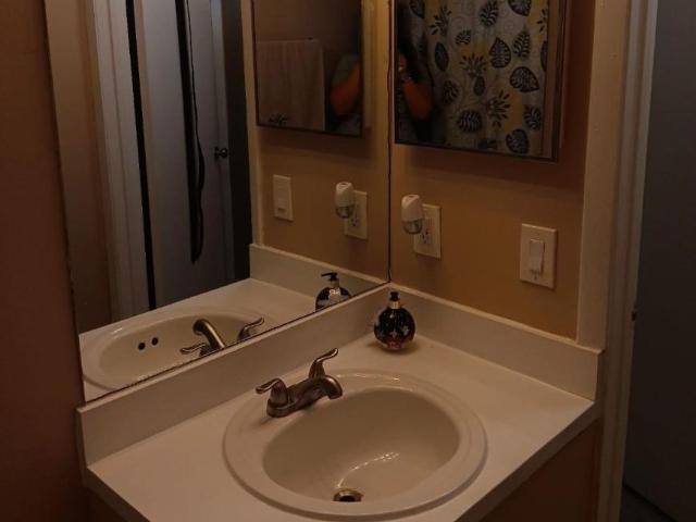 condo with 2 bedroom, Hialeah FL DS78892874