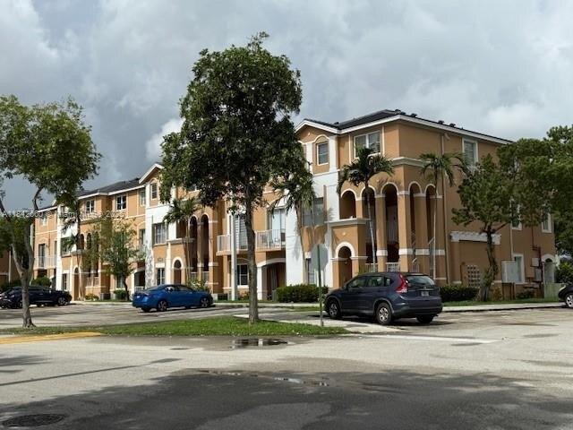 condo with 2 bedroom, Hialeah FL DS93093848