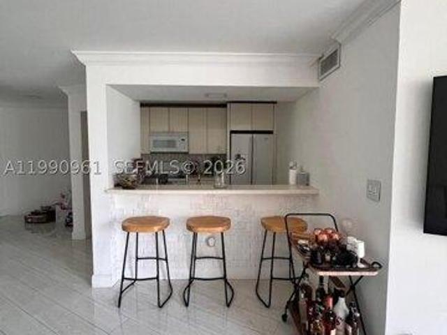 condo with 2 bedroom, Hialeah FL ES104899472