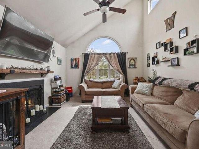 condo with 2 bedroom, Hightstown NJ DS103665933