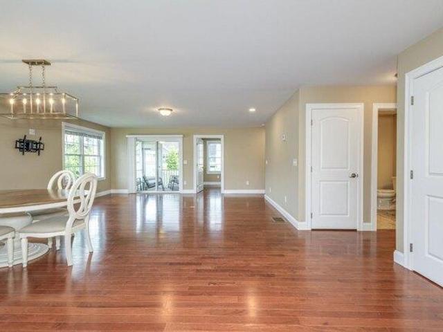 condo with 2 bedroom, Hooksett NH DS103247325