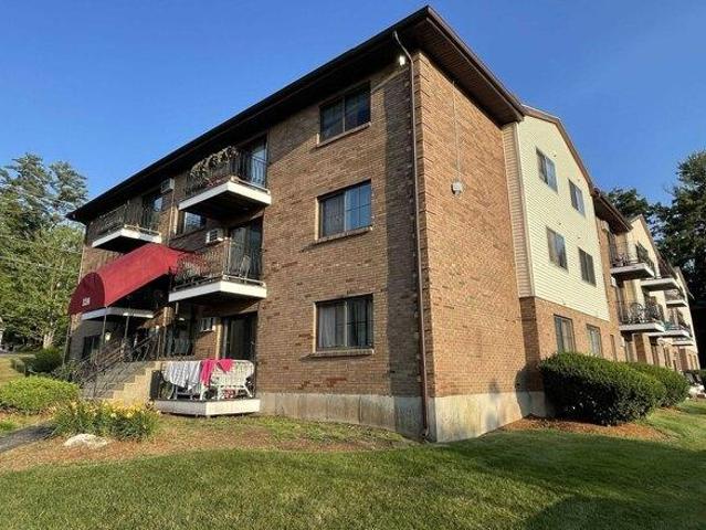 condo with 2 bedroom, Hooksett NH DS104408355