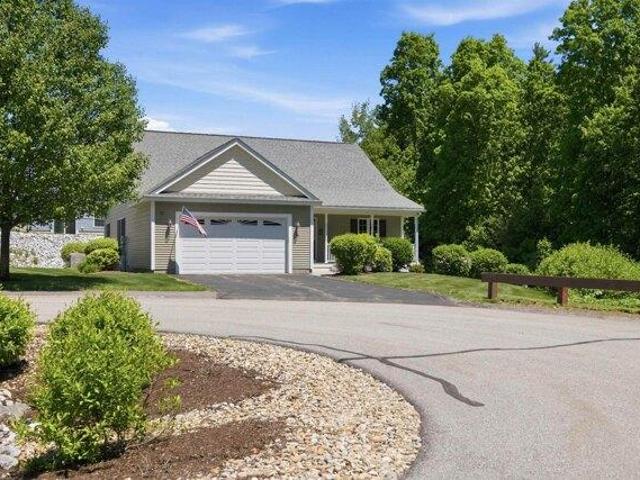 condo with 2 bedroom, Hooksett NH ES103128580