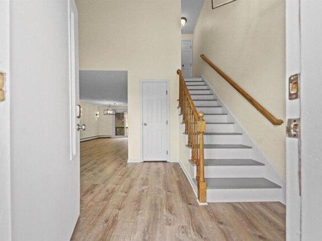 condo with 2 bedroom, Hooksett NH ES104444610