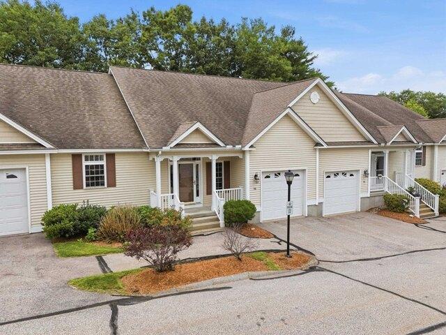 condo with 2 bedroom, Hooksett NH ES105109018