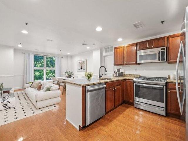 condo with 2 bedroom, Hoboken NJ DS102779336