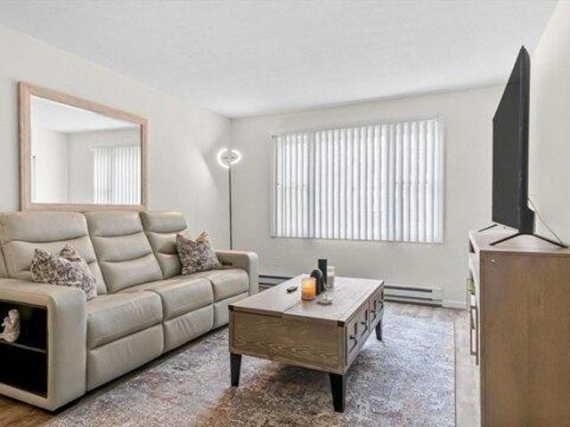 condo with 2 bedroom, Holyoke MA DLS102633667