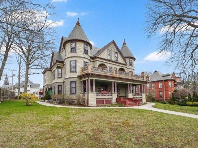 condo with 2 bedroom, Holyoke MA ES104116977