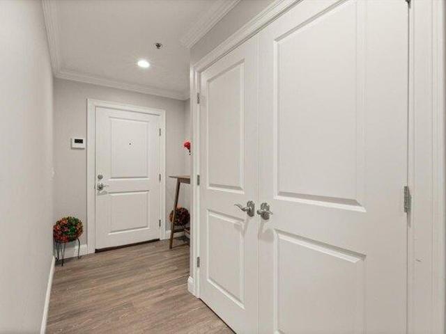condo with 2 bedroom, Holbrook MA ES103495419