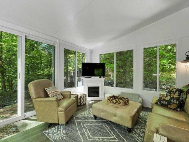 condo with 2 bedroom, Holderness NH ES104298794