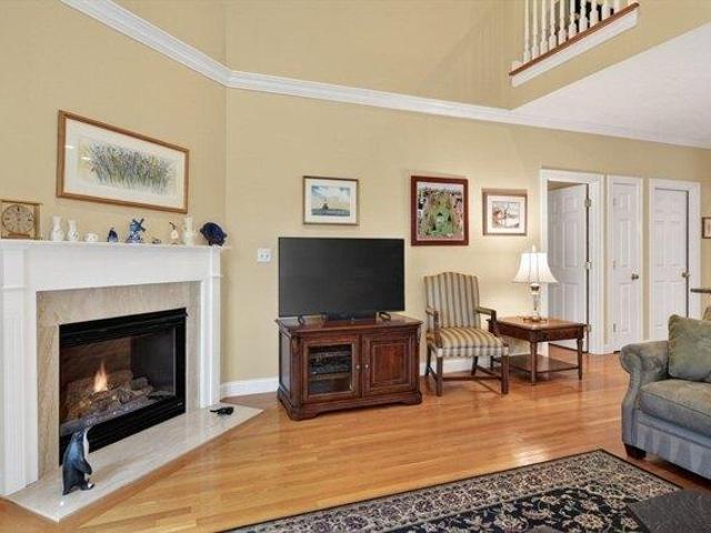 condo with 2 bedroom, Holliston MA DLS102409035