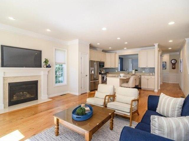 condo with 2 bedroom, Holliston MA DLS103101751