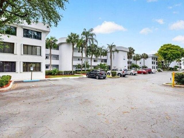 condo with 2 bedroom, Hollywood FL ES104898701