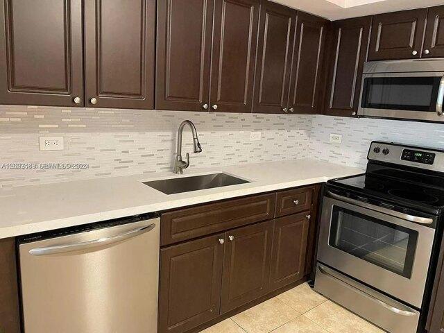 condo with 2 bedroom, Hollywood FL ES104903354