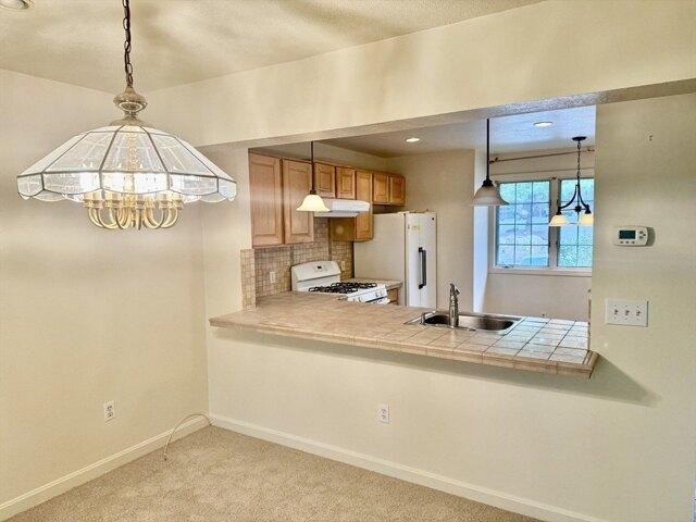condo with 2 bedroom, Hopkinton MA DLS103098427