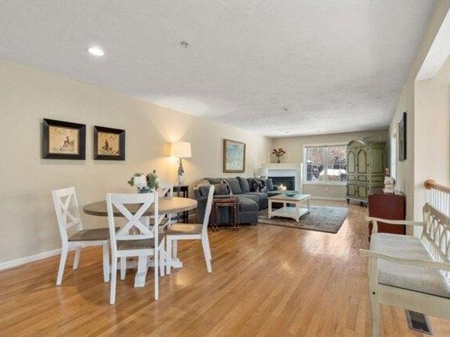 condo with 2 bedroom, Hopkinton MA DS102635630