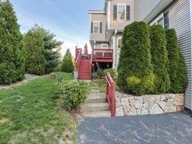 condo with 2 bedroom, Hopkinton MA DS102726798