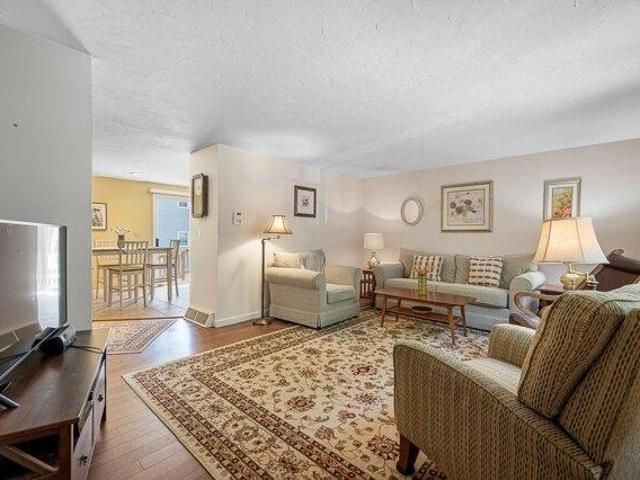 condo with 2 bedroom, Hopkinton MA ES104263463