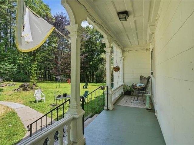 condo with 2 bedroom, Hopkinton RI ES105202761