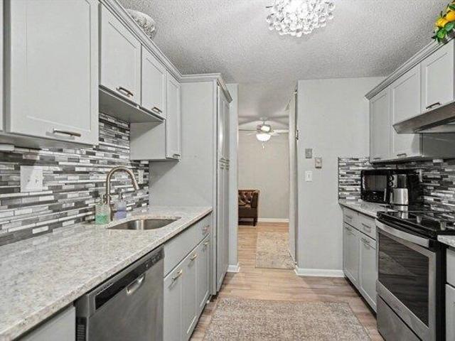 condo with 2 bedroom, Hudson MA DS103248271