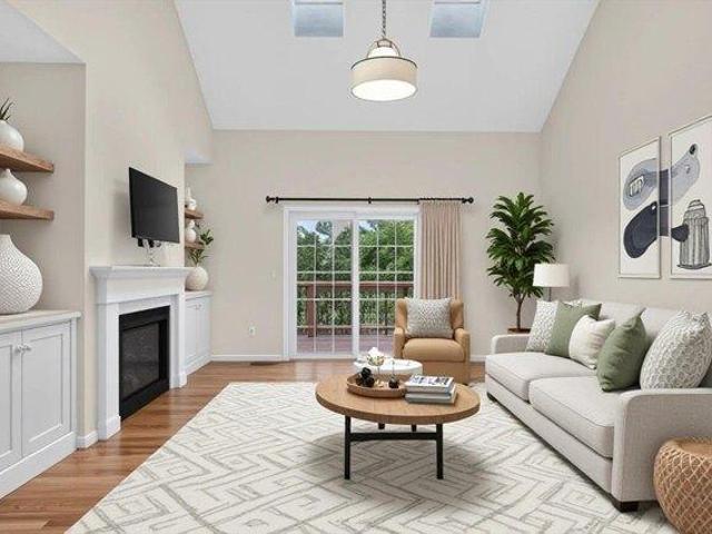 condo with 2 bedroom, Hudson MA ES105082631