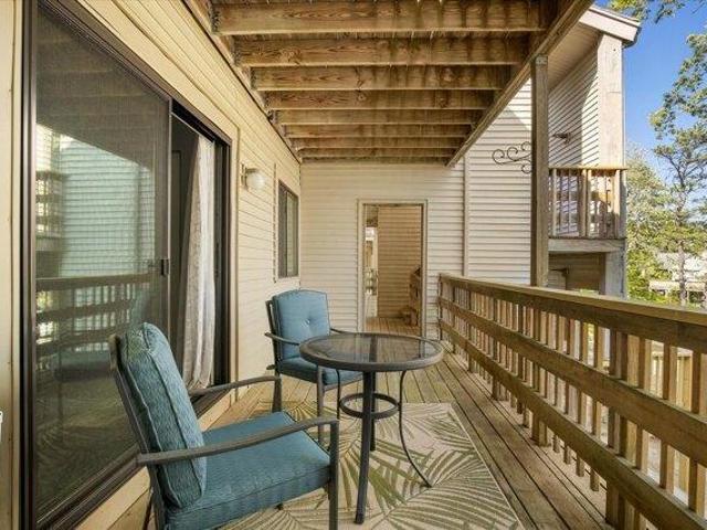 condo with 2 bedroom, Hyannis MA ES104543220