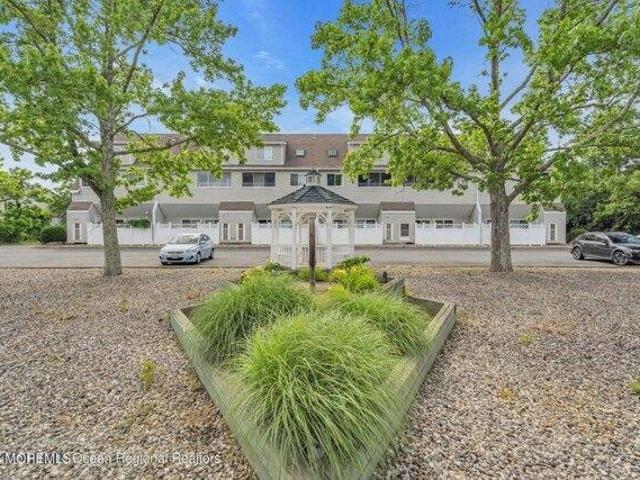 condo with 2 bedroom, Island Heights NJ DS102315092