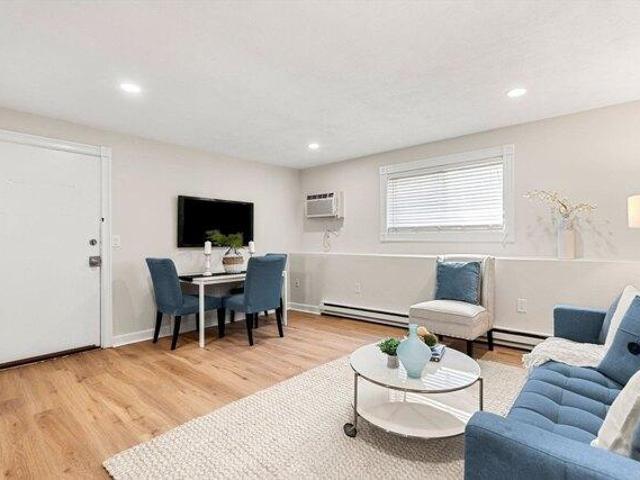 condo with 2 bedroom, Ipswich MA ES105114189