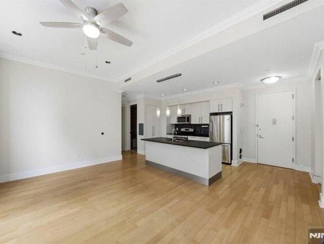 condo with 2 bedroom, Jersey City NJ DS102256360