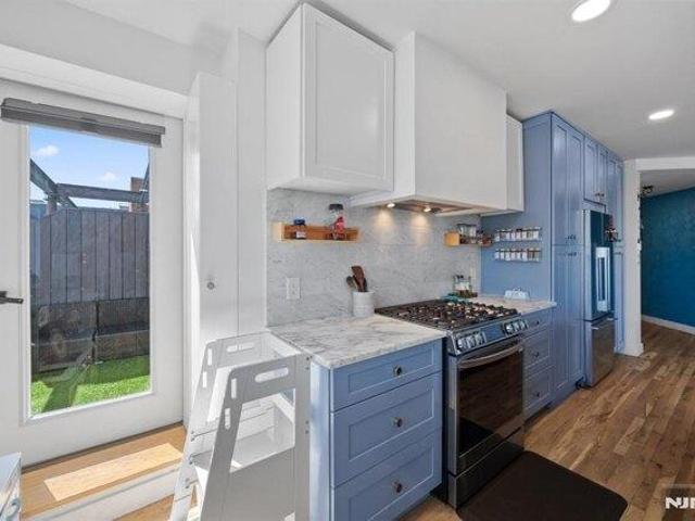condo with 2 bedroom, Jersey City NJ ES104190000