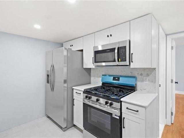 condo with 2 bedroom, Johnston RI ES103442162