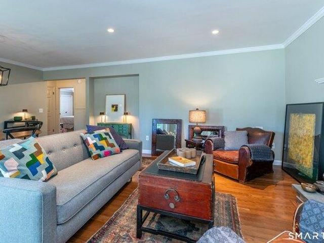 condo with 2 bedroom, Kent CT ES105191107