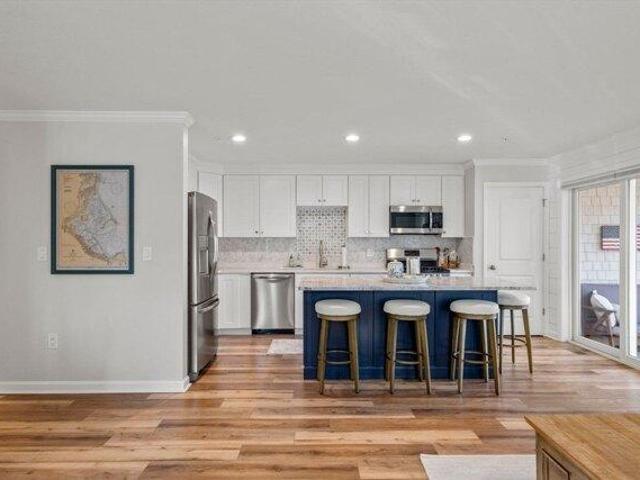condo with 2 bedroom, Kingston MA DS102530473