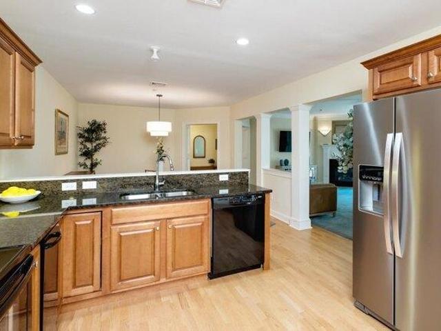 condo with 2 bedroom, Kittery ME ES105229315