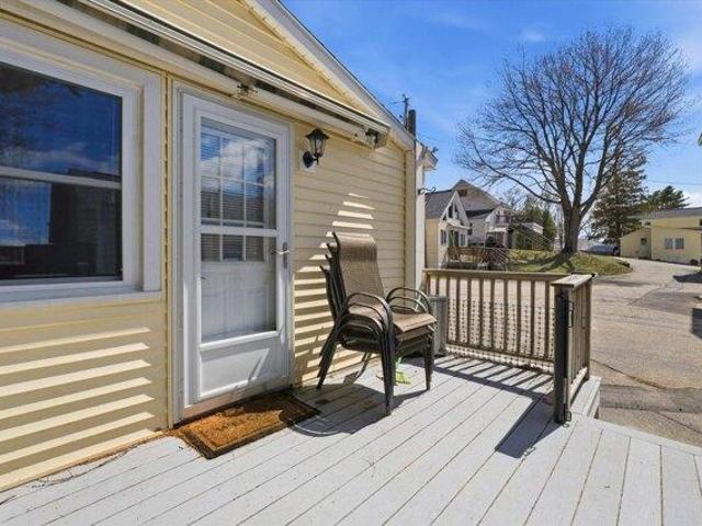 condo with 2 bedroom, Laconia NH ES105114211