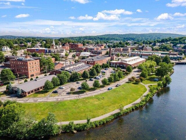 condo with 2 bedroom, Laconia NH ES105115320