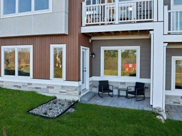 condo with 2 bedroom, Laconia NH ES103621607