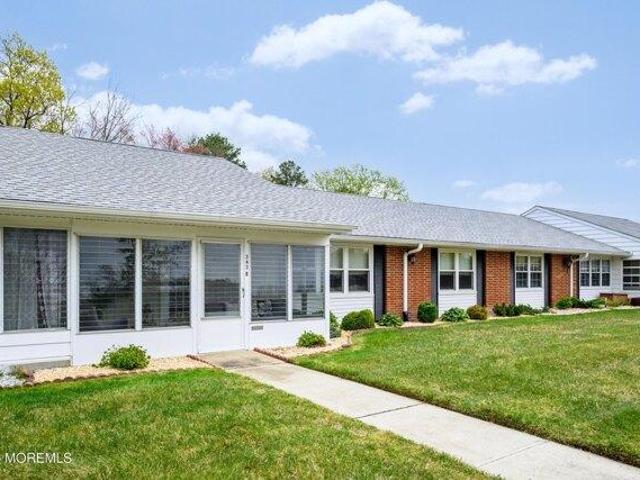condo with 2 bedroom, Lakewood NJ DS102285214