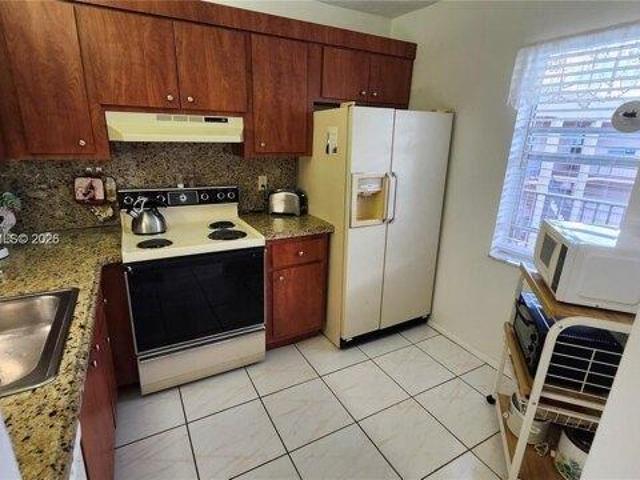 condo with 2 bedroom, Lauderdale Lakes FL ES104899959
