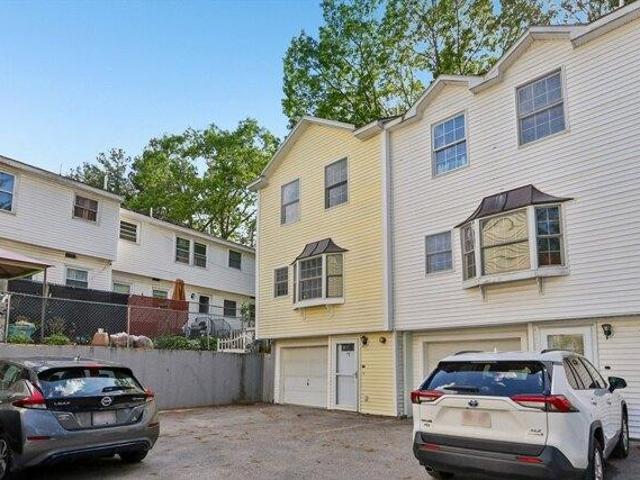 condo with 2 bedroom, Lawrence MA ES104010718