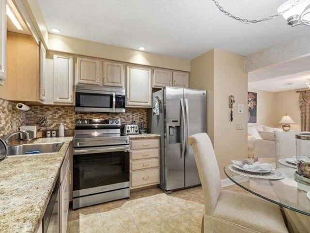 condo with 2 bedroom, Lawrence MA ES104539340