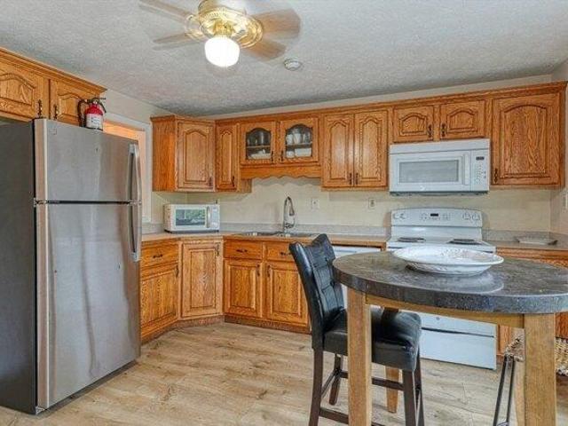 condo with 2 bedroom, Leominster MA ES103809702
