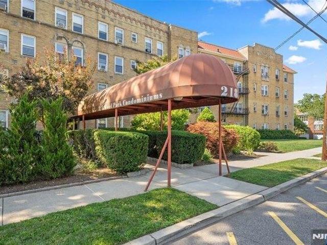 condo with 2 bedroom, Leonia NJ DS104409837