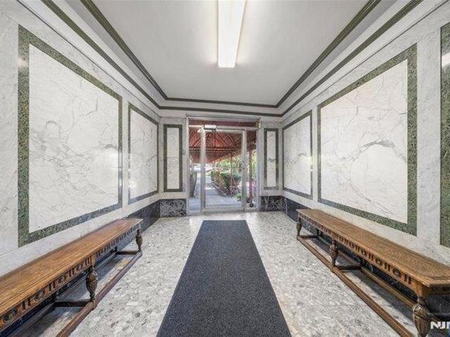 condo with 2 bedroom, Leonia NJ ES104409837