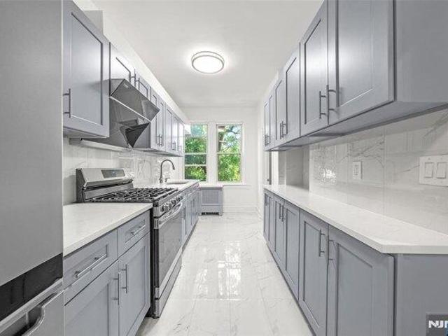 condo with 2 bedroom, Leonia NJ ES105142062