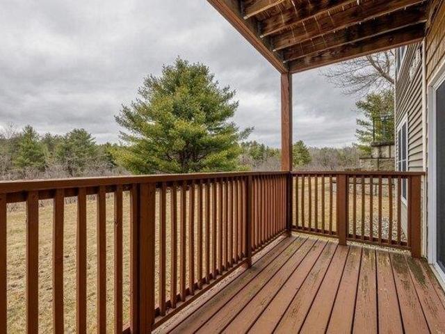 condo with 2 bedroom, Lebanon NH DLS101799911