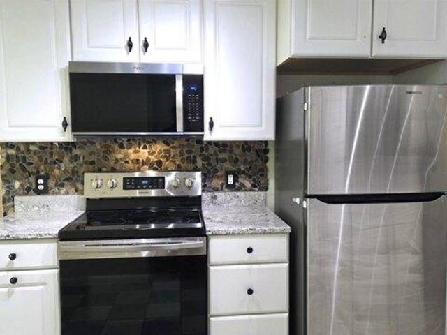condo with 2 bedroom, Lebanon NH ES104809961