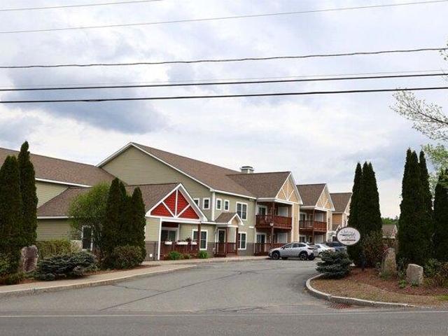 condo with 2 bedroom, Lebanon NH ES103887397