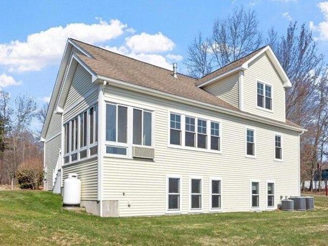 condo with 2 bedroom, Leicester MA ES103499751